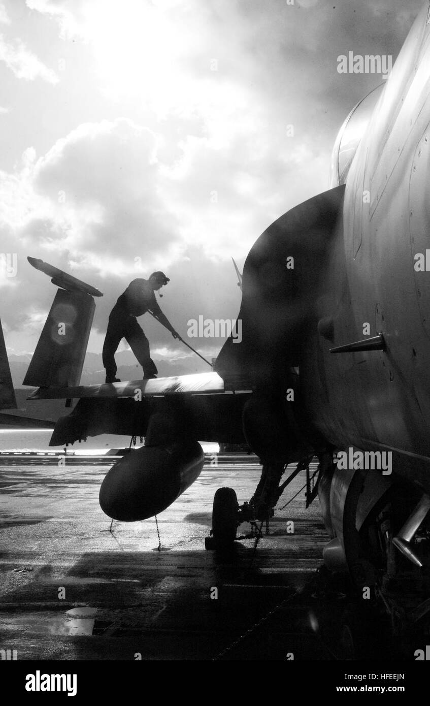Flight deck air wing Black and White Stock Photos & Images - Alamy