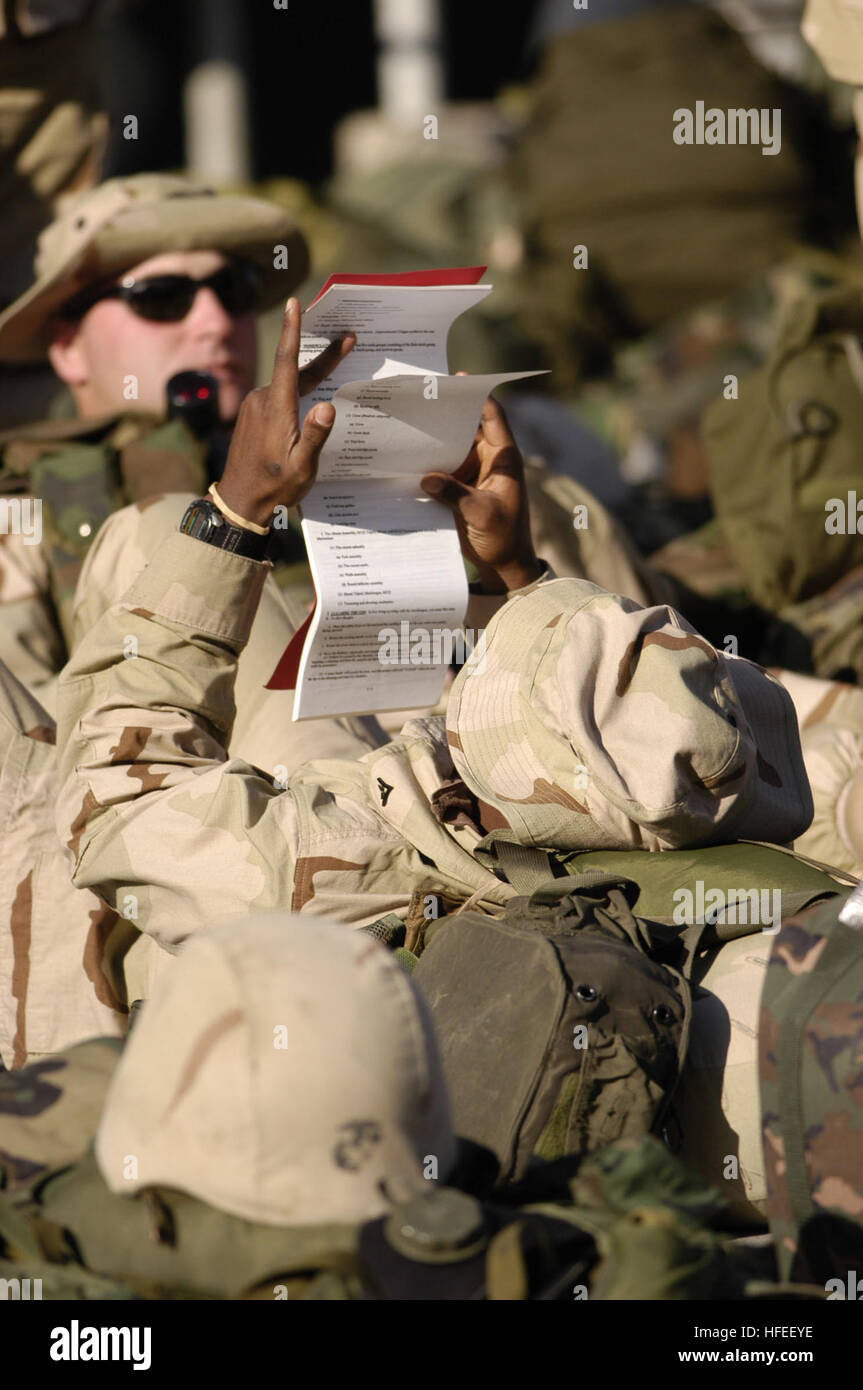 Iraq war 2003 marines hi-res stock photography and images - Alamy