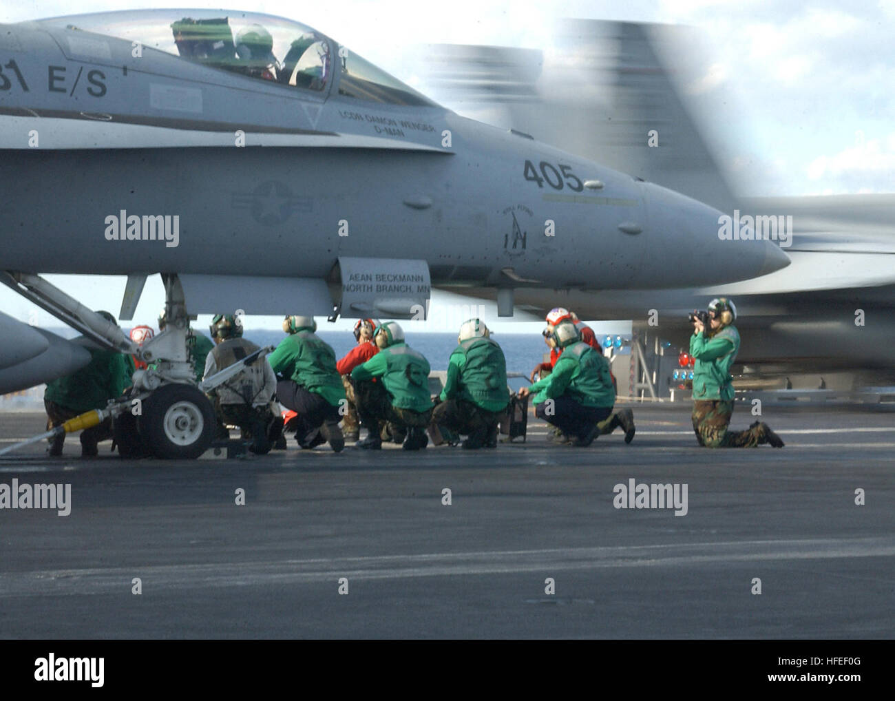 Photographers documenting war hi-res stock photography and images - Alamy