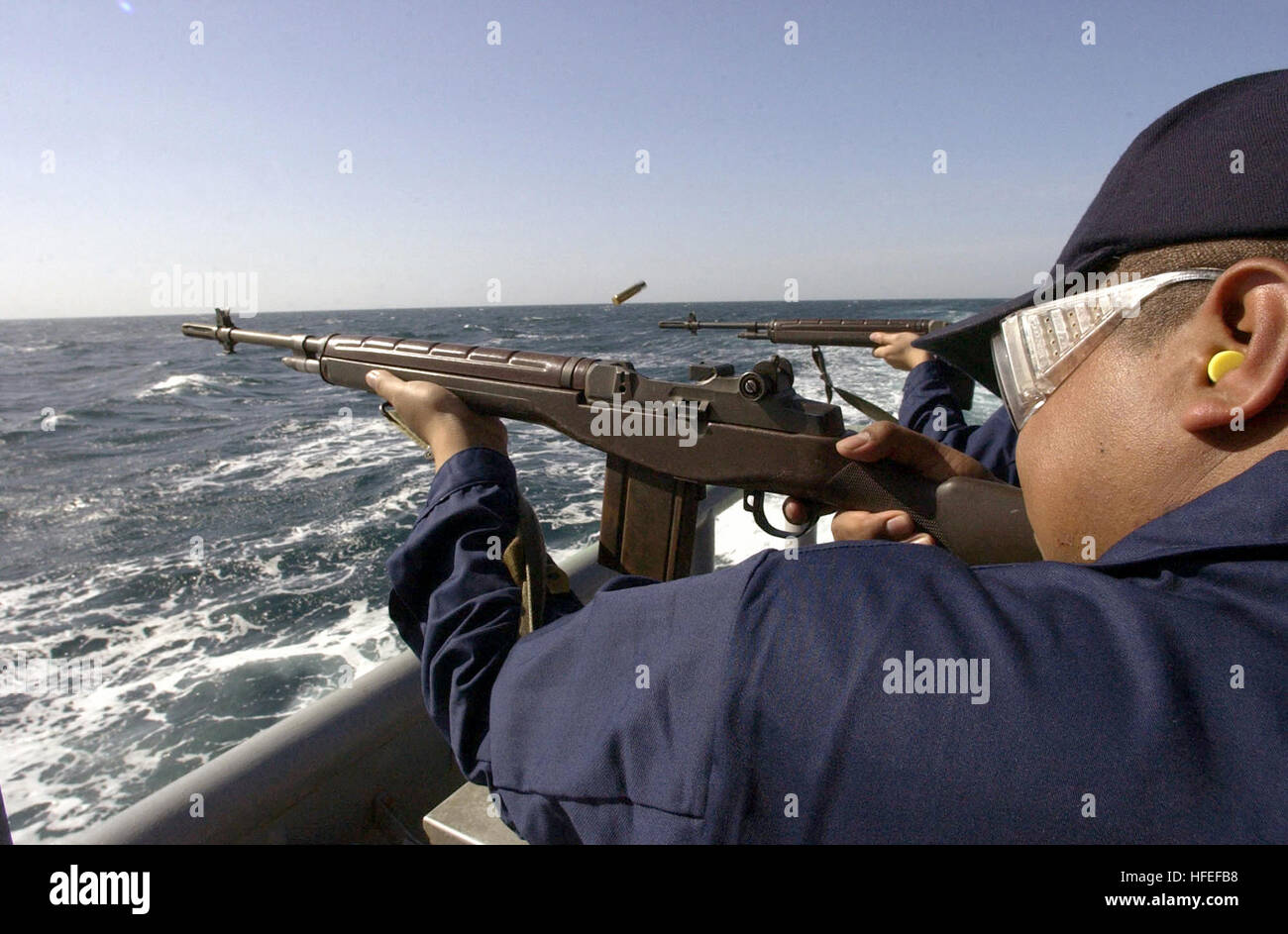 Us navy minesweeper hi-res stock photography and images - Alamy