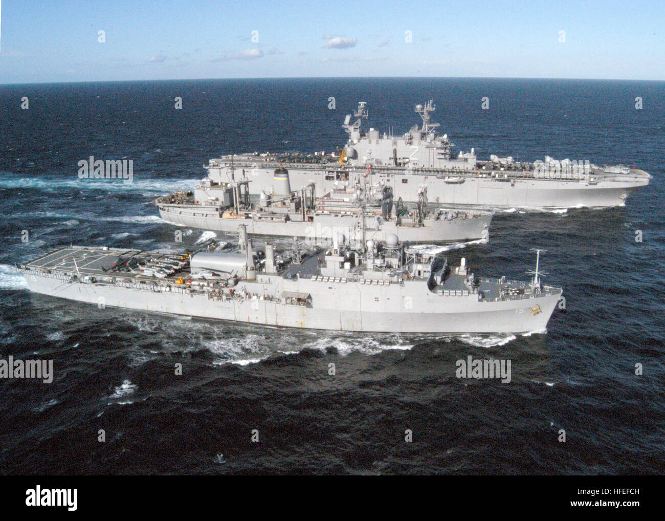 Usns spica t ao hi-res stock photography and images - Alamy