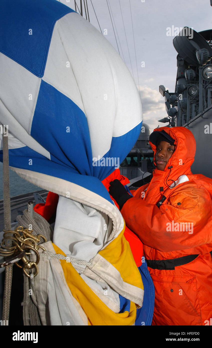 030131-N-4953E-002 At sea aboard USS Harry S. Truman (CVN 75) Jan. 31 ...