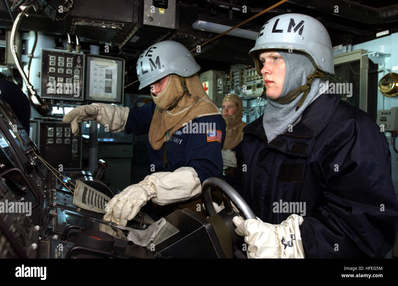 030302-N-6077T-001 At sea aboard USS Higgins (DDG 76) Mar. 2, 2003 ...