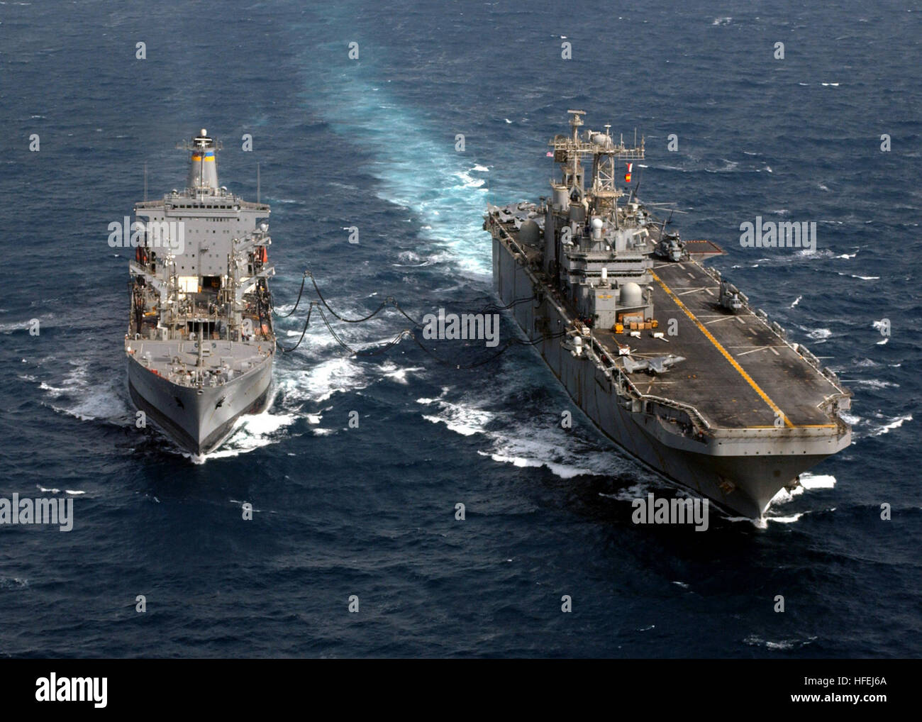 Uss tarawa hi-res stock photography and images - Alamy