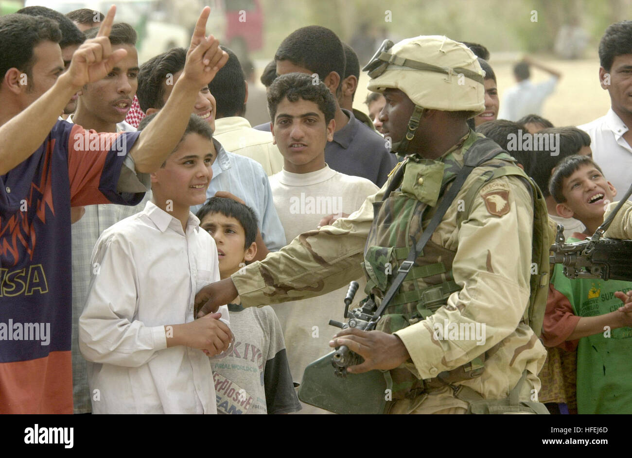 Us soldiers iraq 2003 hi-res stock photography and images - Alamy