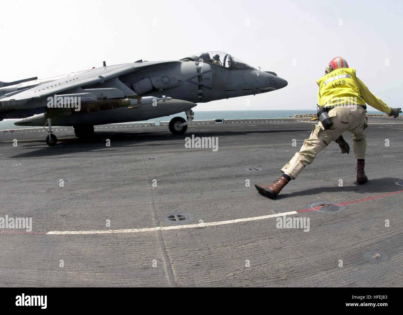 030323-N-5732L-535 The Arabian Gulf (Mar. 23, 2003) -- Aviation Chief ...