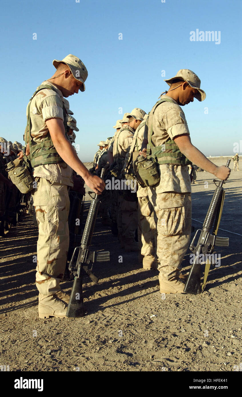 Us Marines In Iraq 2003 High Resolution Stock Photography and Images ...