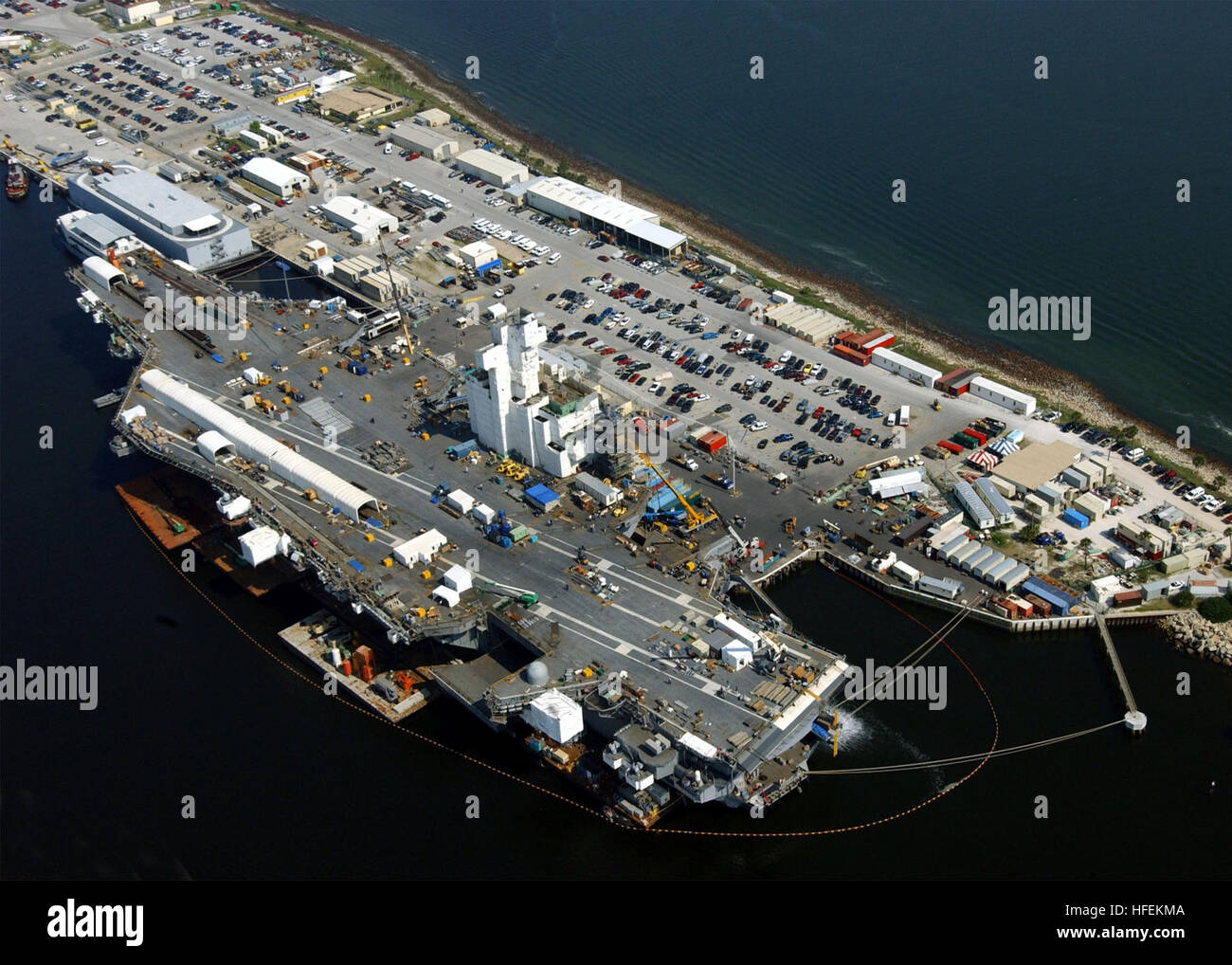 030602-N-8704K-001 Naval Station Mayport, Fla. (Jun. 2, 2003) -- USS ...