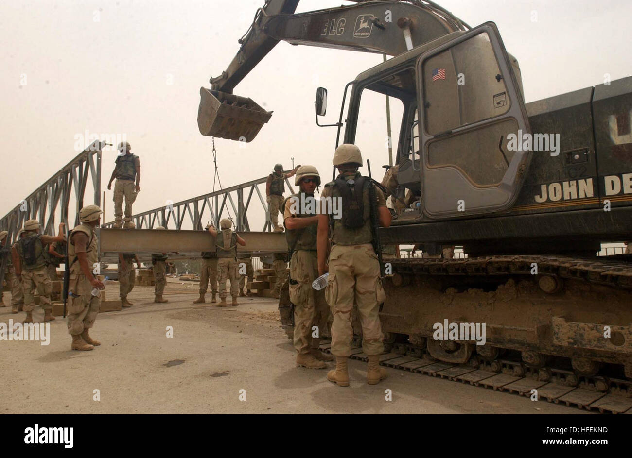 Bridge over river tigris hi-res stock photography and images - Alamy
