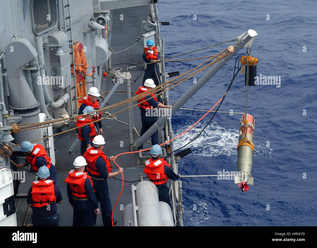 Uss ingraham ffg 61 hi-res stock photography and images - Alamy
