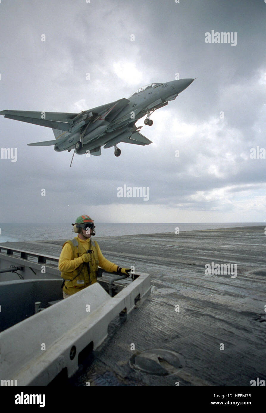 Foul deck landing hi-res stock photography and images - Alamy