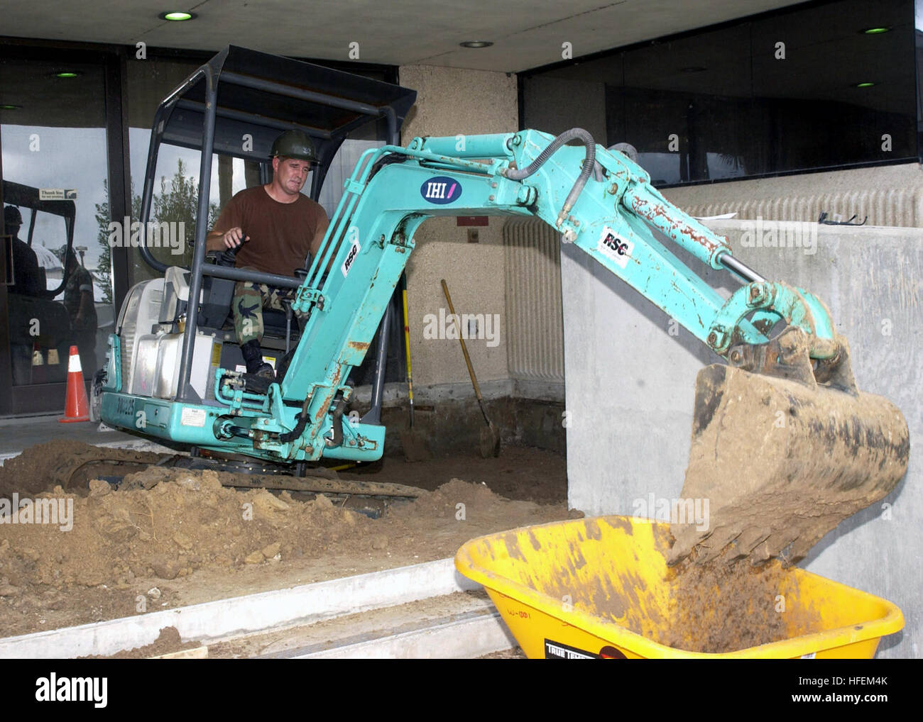 Track hoe hi-res stock photography and images - Alamy