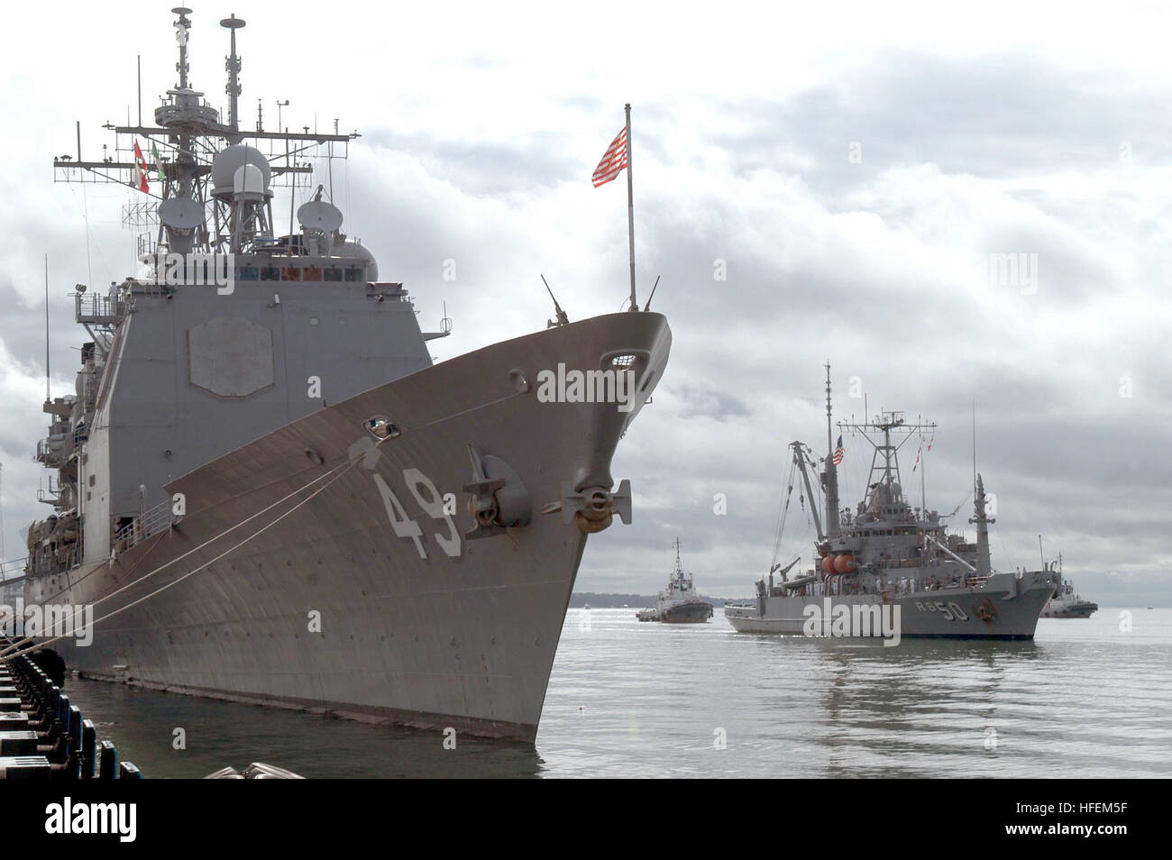 Uss safeguard ars 50 hi-res stock photography and images - Alamy