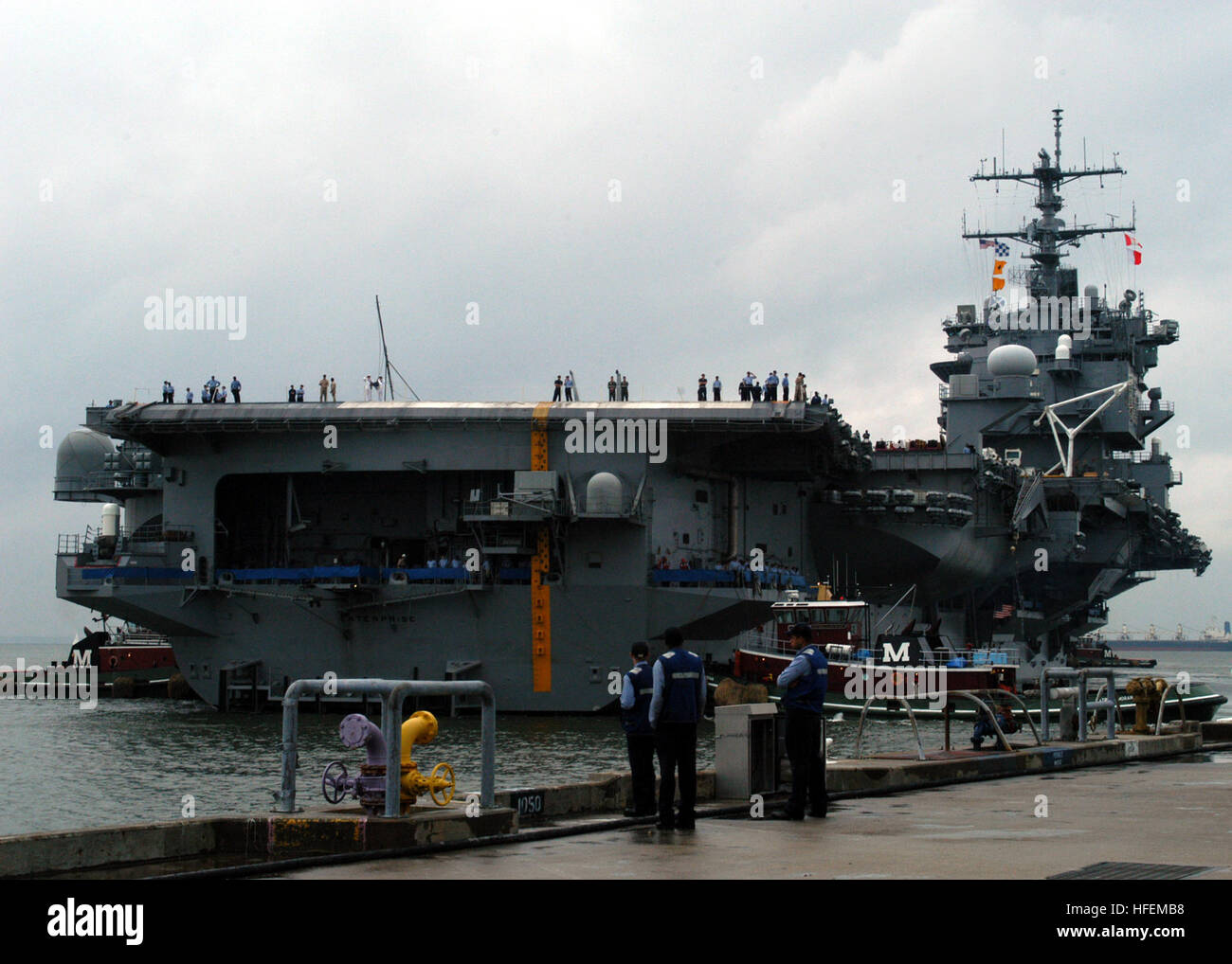 Uss enterprise cvn 65 hi-res stock photography and images - Alamy
