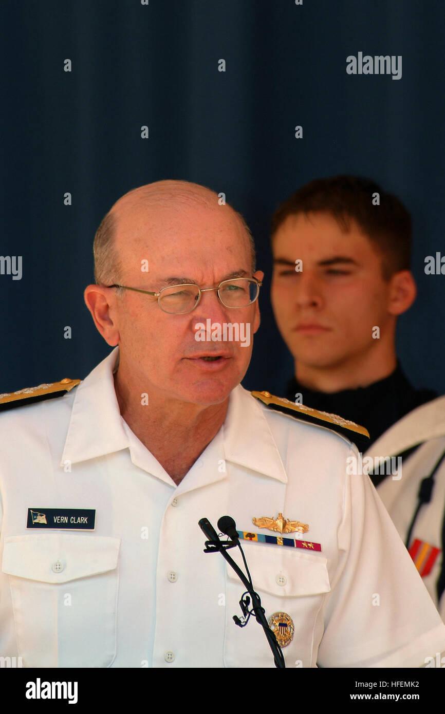 Adm vern clark hi-res stock photography and images - Alamy