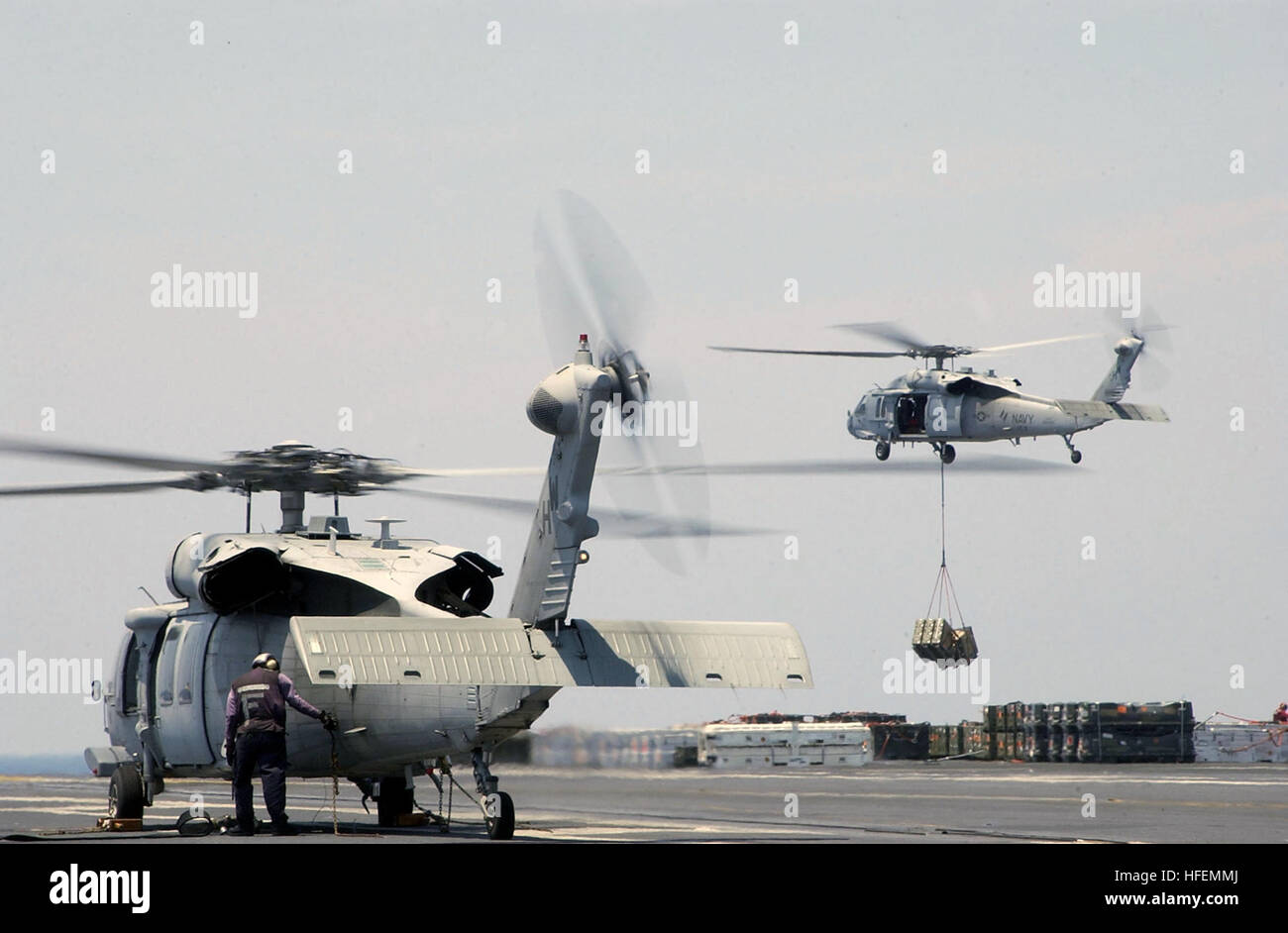 Un 34 helicopter hi-res stock photography and images - Alamy