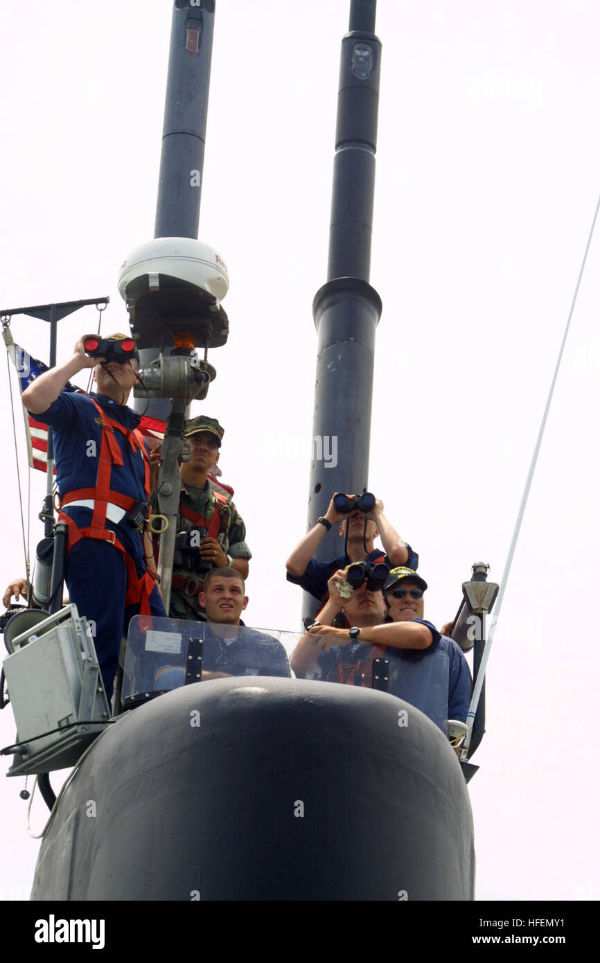 Uss pittsburgh ssn 720 hi-res stock photography and images - Alamy