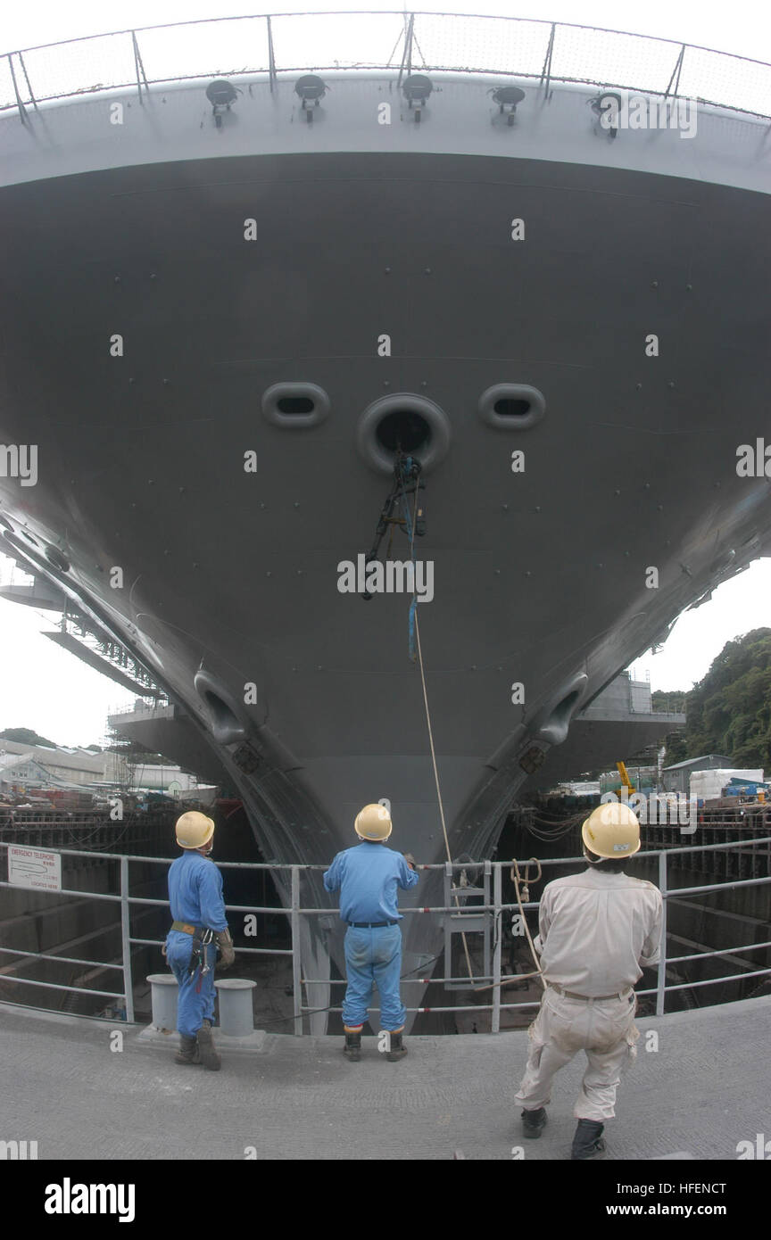 Workers from ship repair hi-res stock photography and images - Alamy
