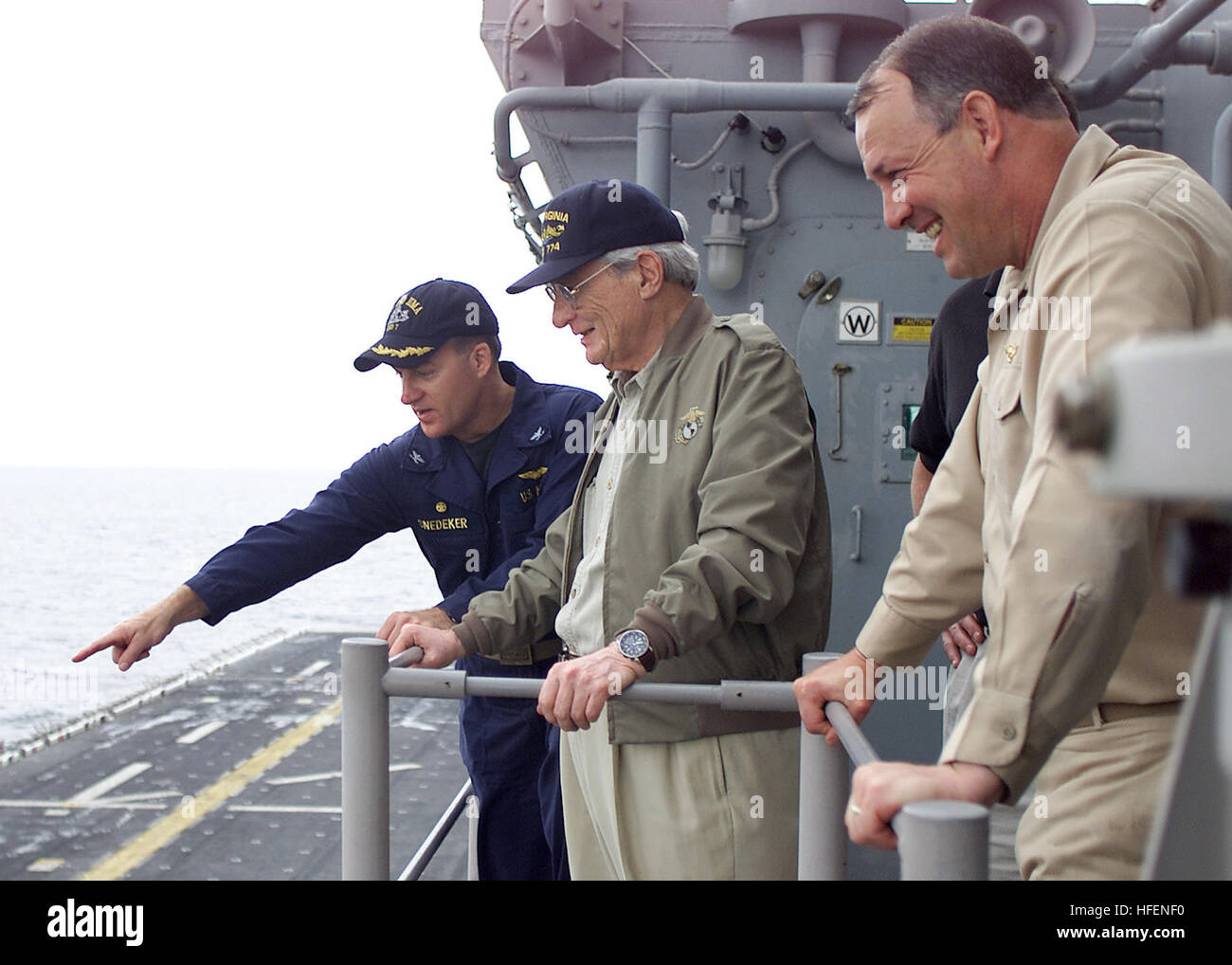 030828-N-2954M-006 Atlantic Ocean (Aug. 28, 2003) -- USS Iwo Jima (LHD ...