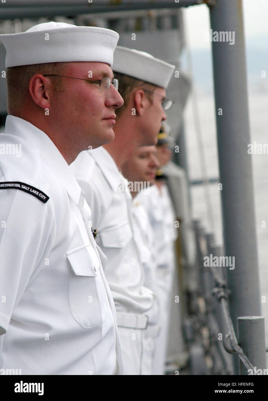 030827-N-7267C-001 Aboard USS Ingraham (FFG 61) Aug 27, 2003 -- Sailors ...