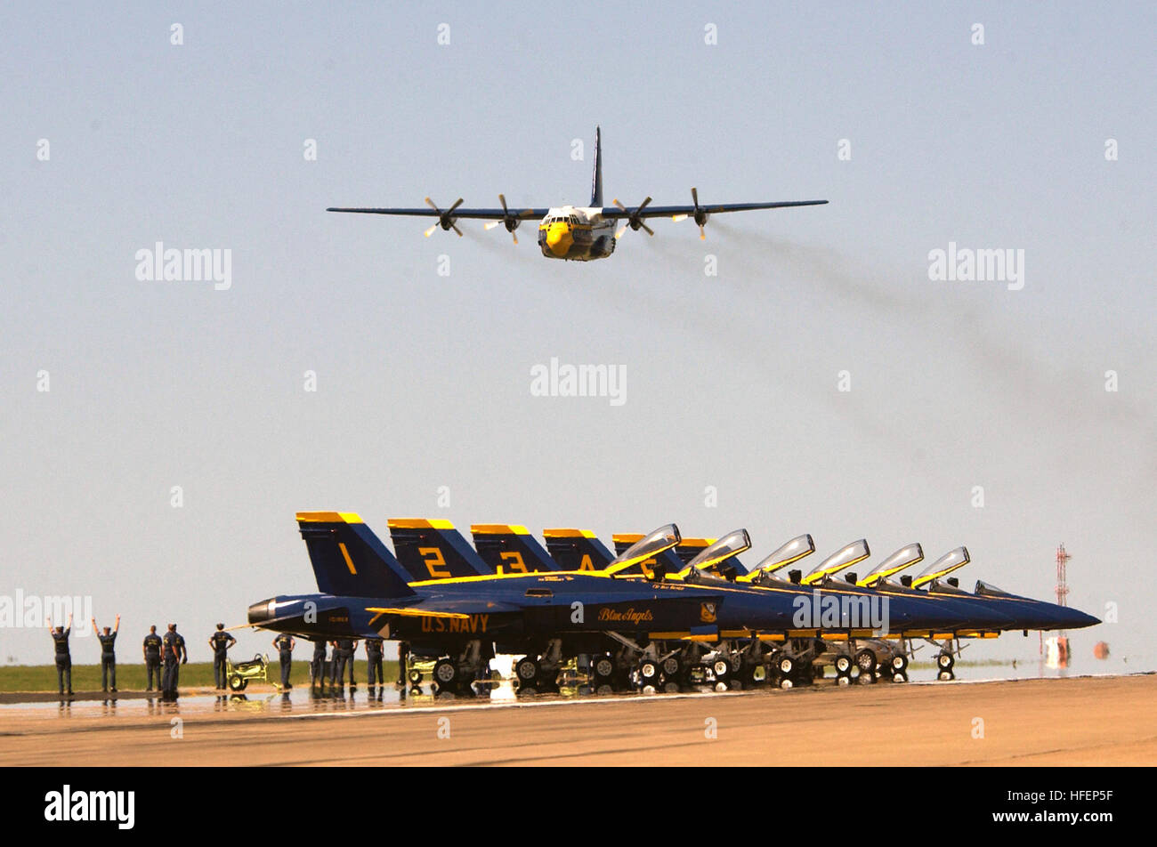 Blue angels c 130 hercules transport hi-res stock photography and ...