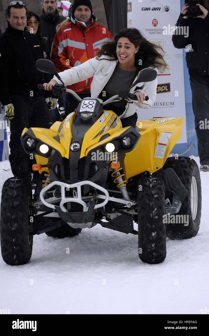Belén Rodríguez enjoying a holiday on the snow in Cortina d'Ampezzo ...