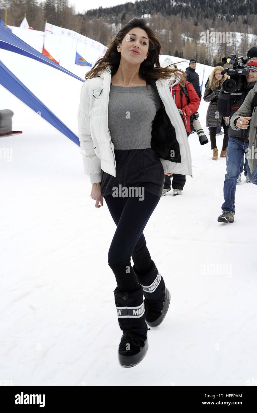 Belén Rodríguez enjoying a holiday on the snow in Cortina d'Ampezzo ...