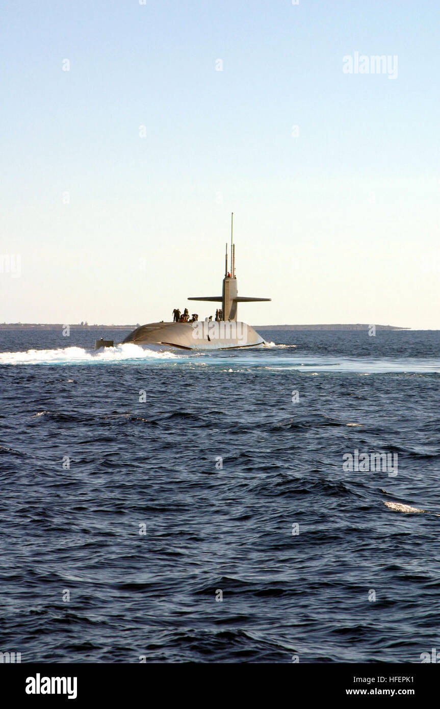 Uss florida ssbn 728 hi-res stock photography and images - Alamy