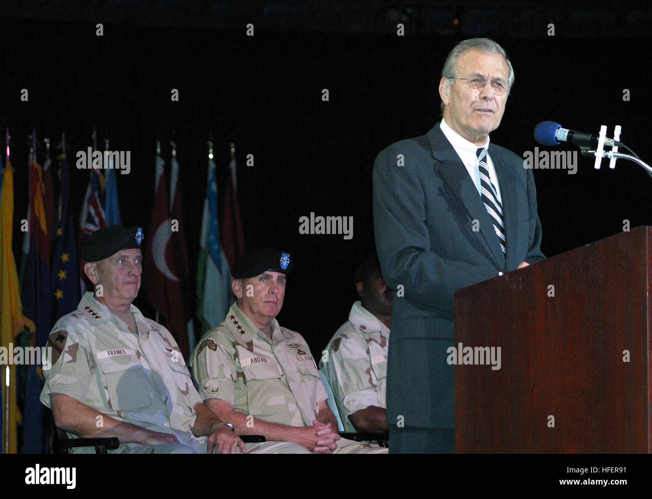 030707-N-5891B-008 Tampa, Fla. (Jul. 7, 2003) -- The Honorable Donald ...