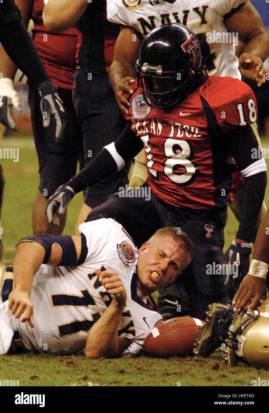 Navy quarterback hi-res stock photography and images - Alamy