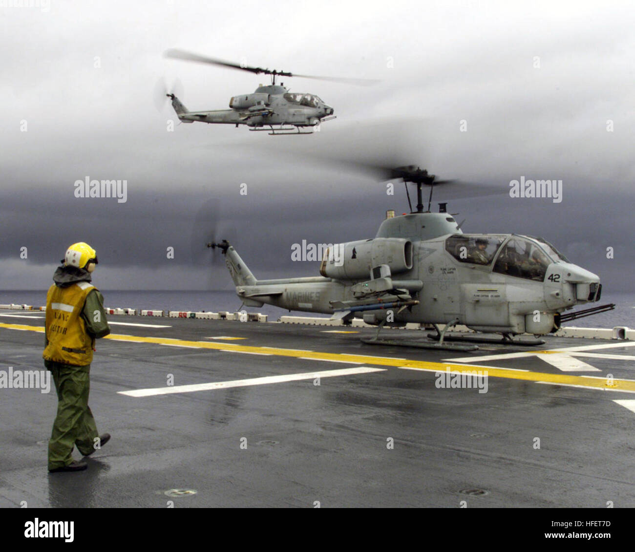 Helicopter medium squadron two six four hmm 264 hi-res stock ...