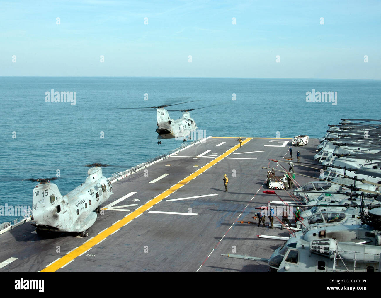 050120-N-7506R-002 Atlantic Ocean (Jan. 20, 2005) - A Marine Corps CH ...