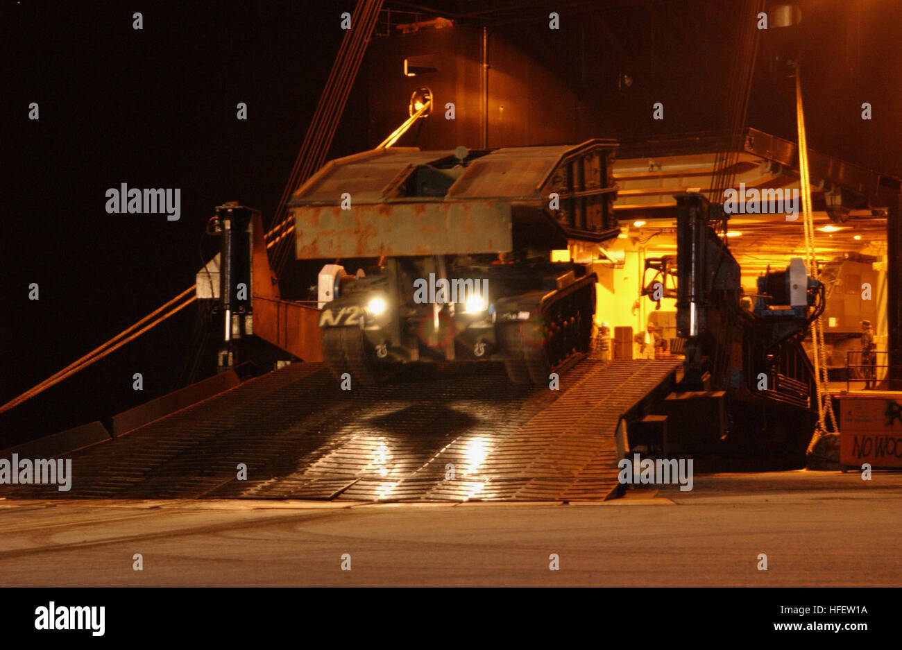 000 tons of cargo and 19 hi-res stock photography and images - Alamy