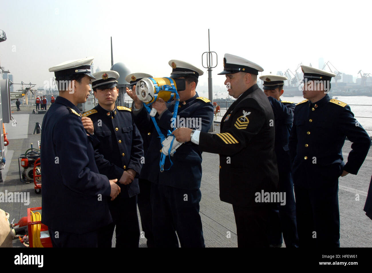 040226-N-9860Y-013 ONBOARD USS BLUE RIDGE (LCC-19) FEBRUARY 26, 2004 ...