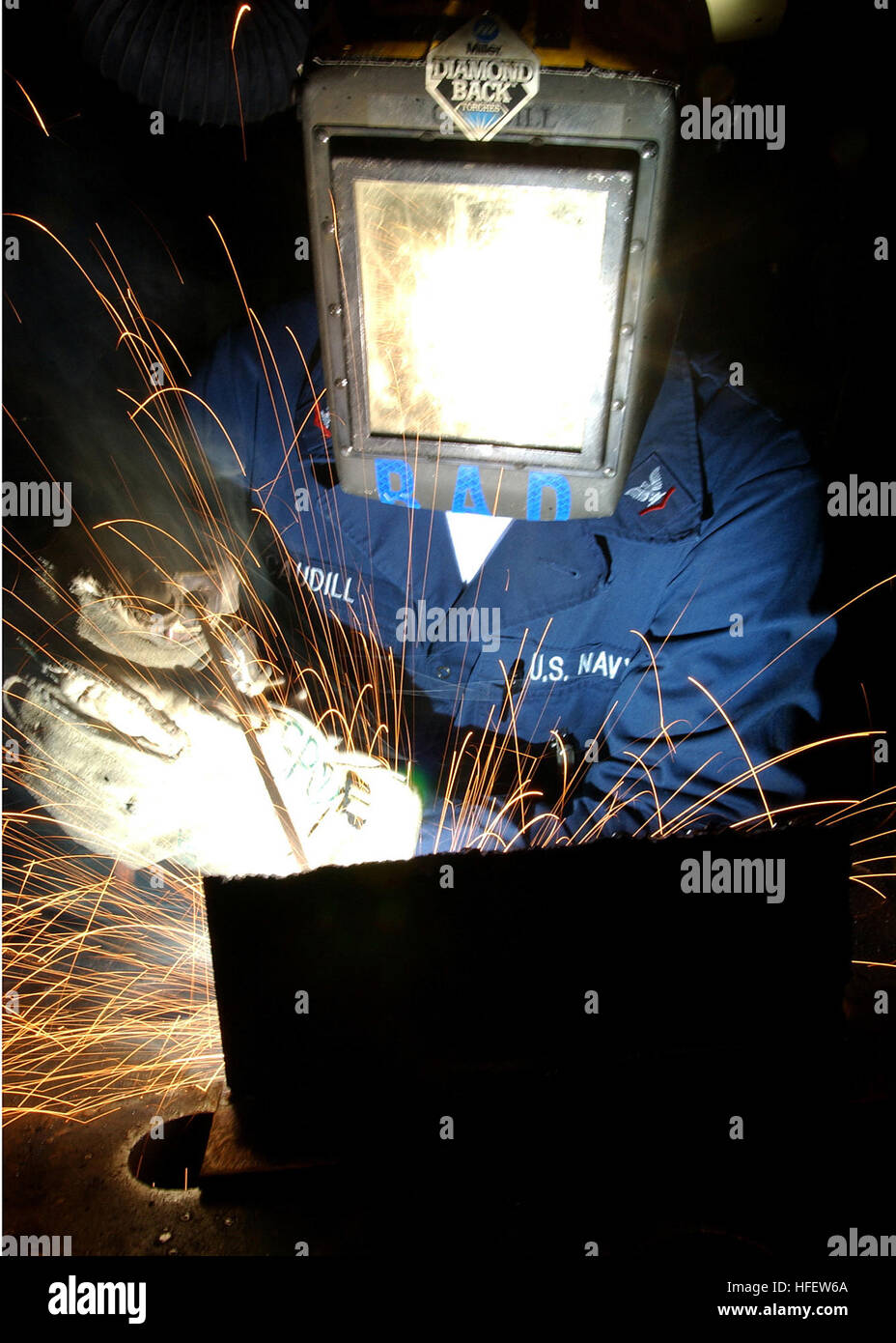 040225-N-8213G-080 Newport News, Va. (Feb. 25, 2004) - Hull Technician ...