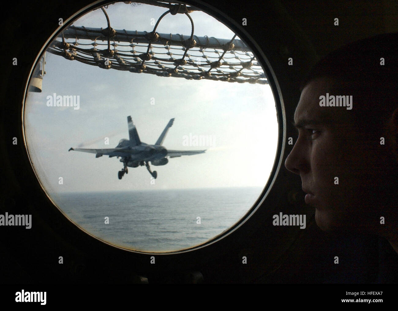 Aircraft port hole hi-res stock photography and images - Alamy