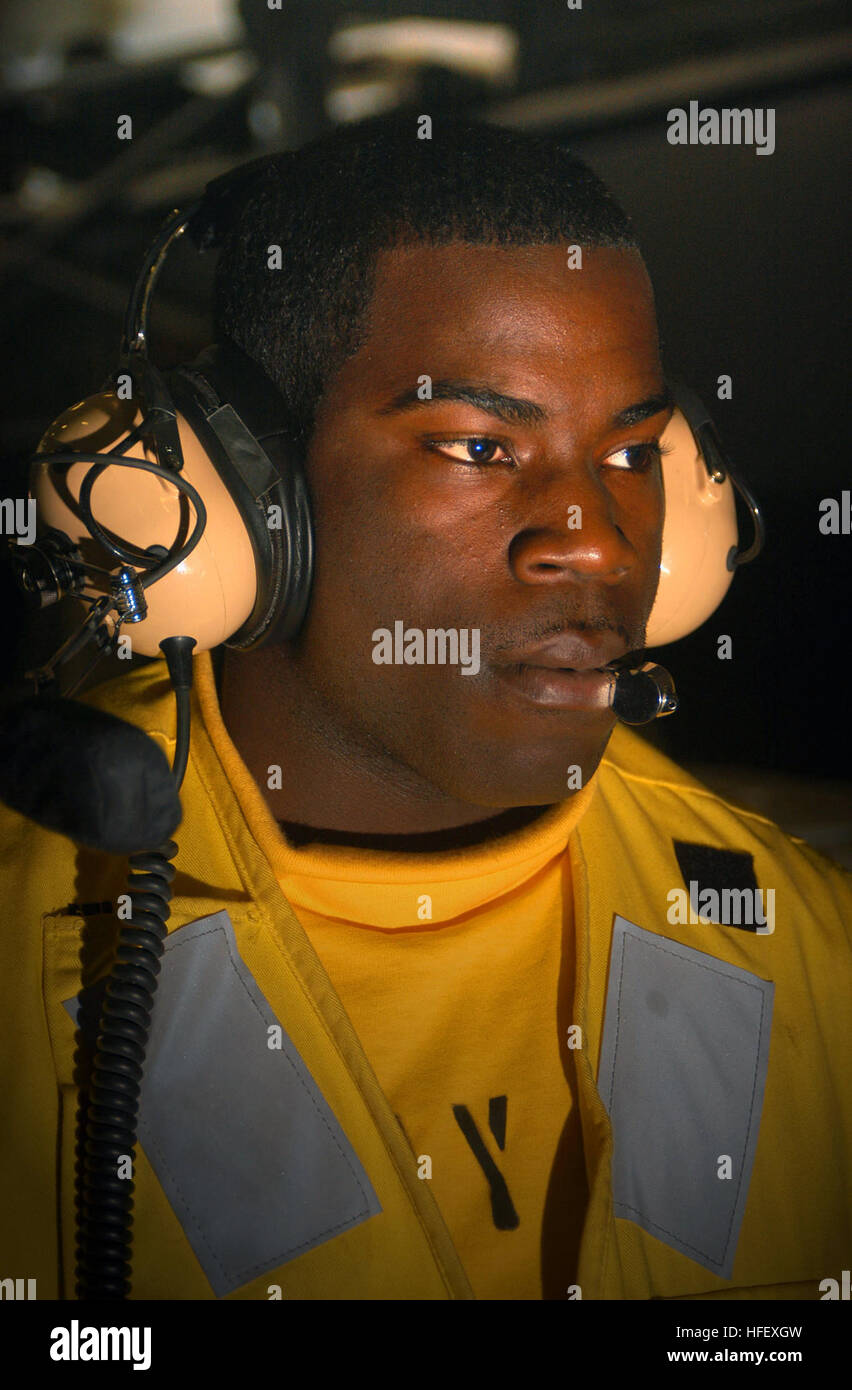 040416-N-7532C-011 Atlantic Coast (Apr. 16, 2004) - Airman Rameen ...