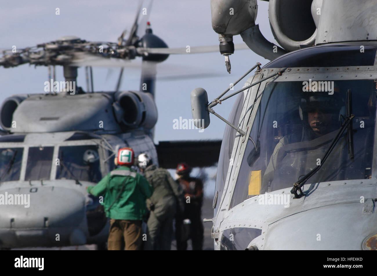 040420-N-5781F-003 Indian Ocean (Apr. 20, 2004) - An SH-60F Seahawk ...
