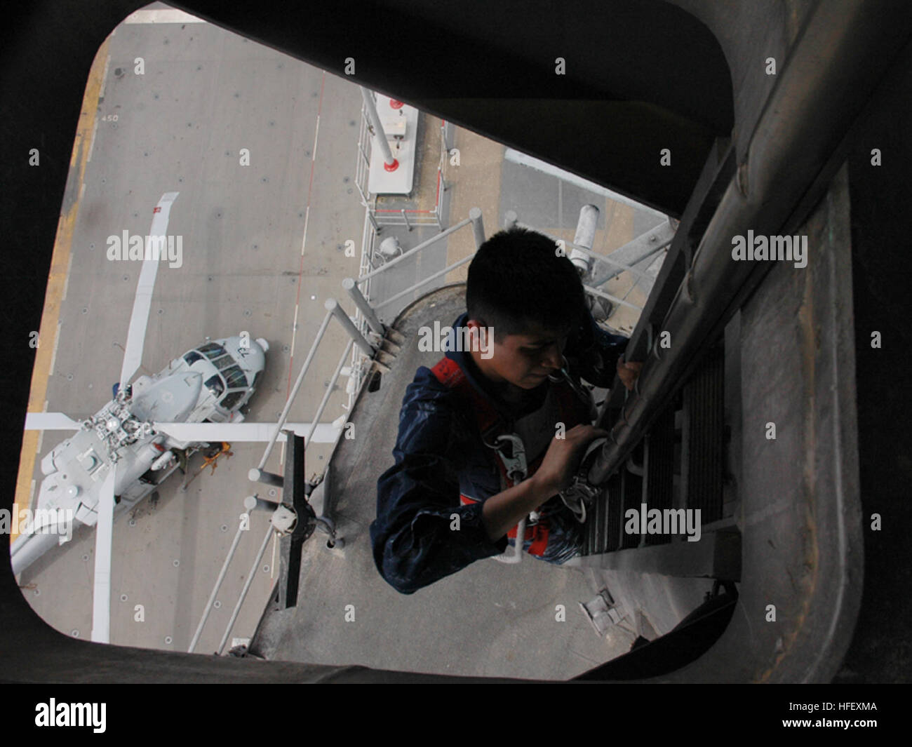 Aft mast hi-res stock photography and images - Alamy