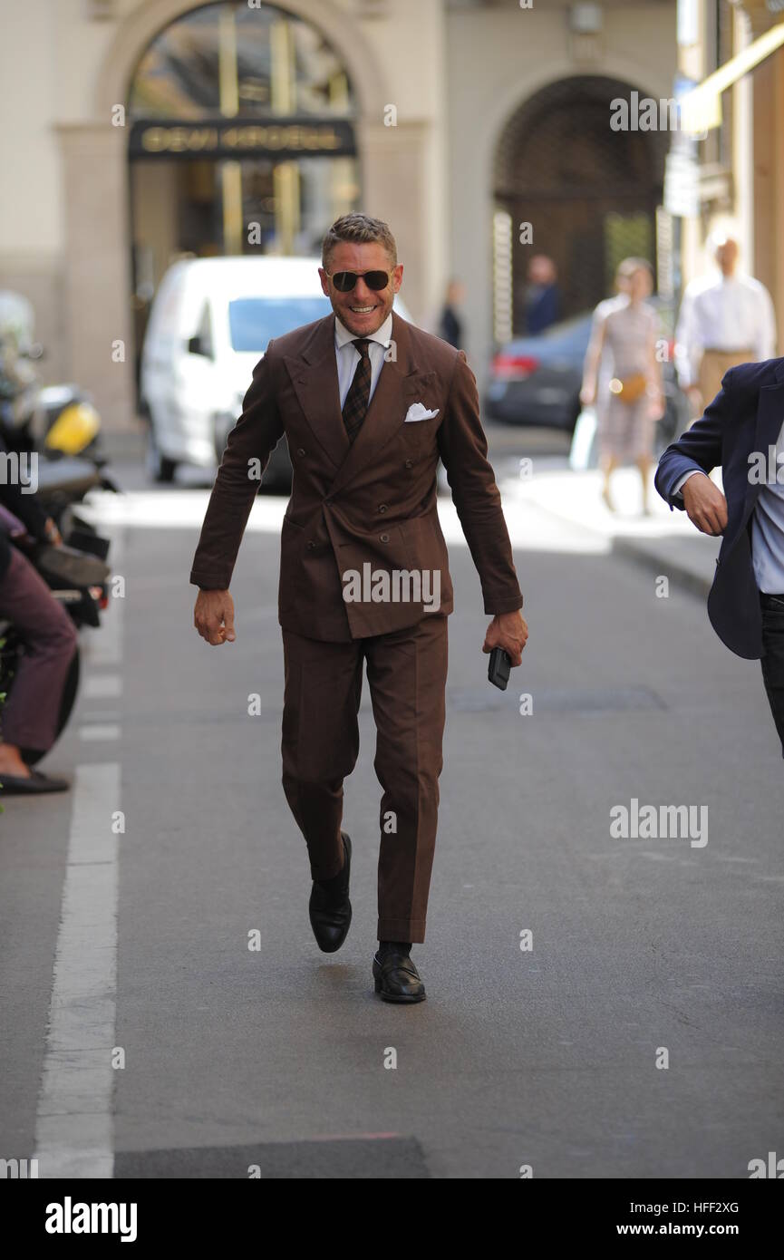 Lapo Elkann downtown going to his shop, Italian Independent, in via ...