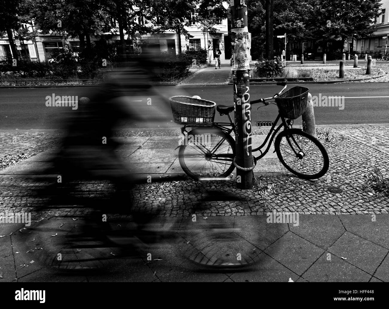 Pavement cycle hi-res stock photography and images - Alamy