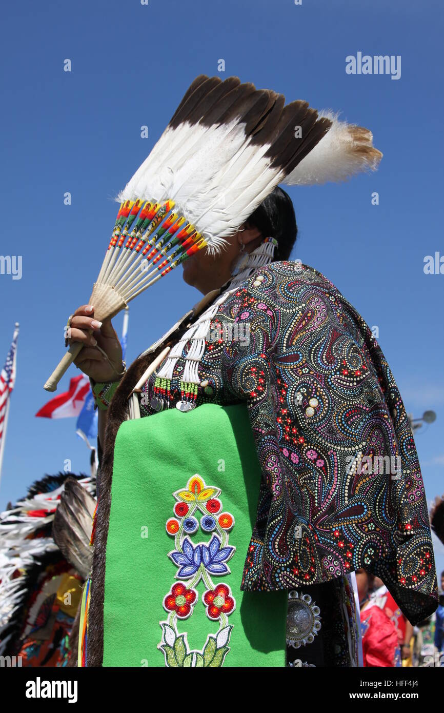Sioux portrait traditionnel hi-res stock photography and images - Alamy