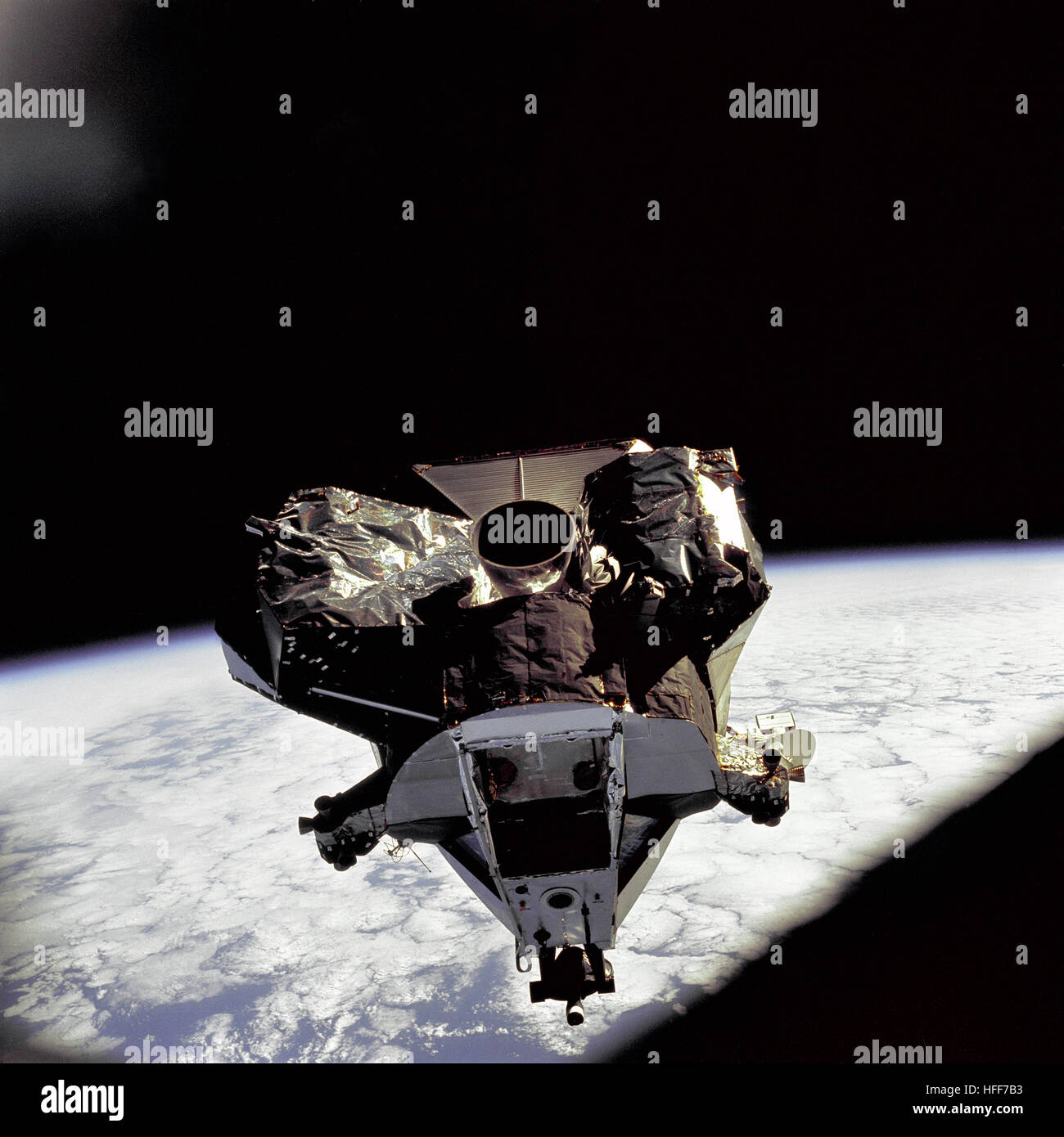 Lunar module ascent hi-res stock photography and images - Alamy