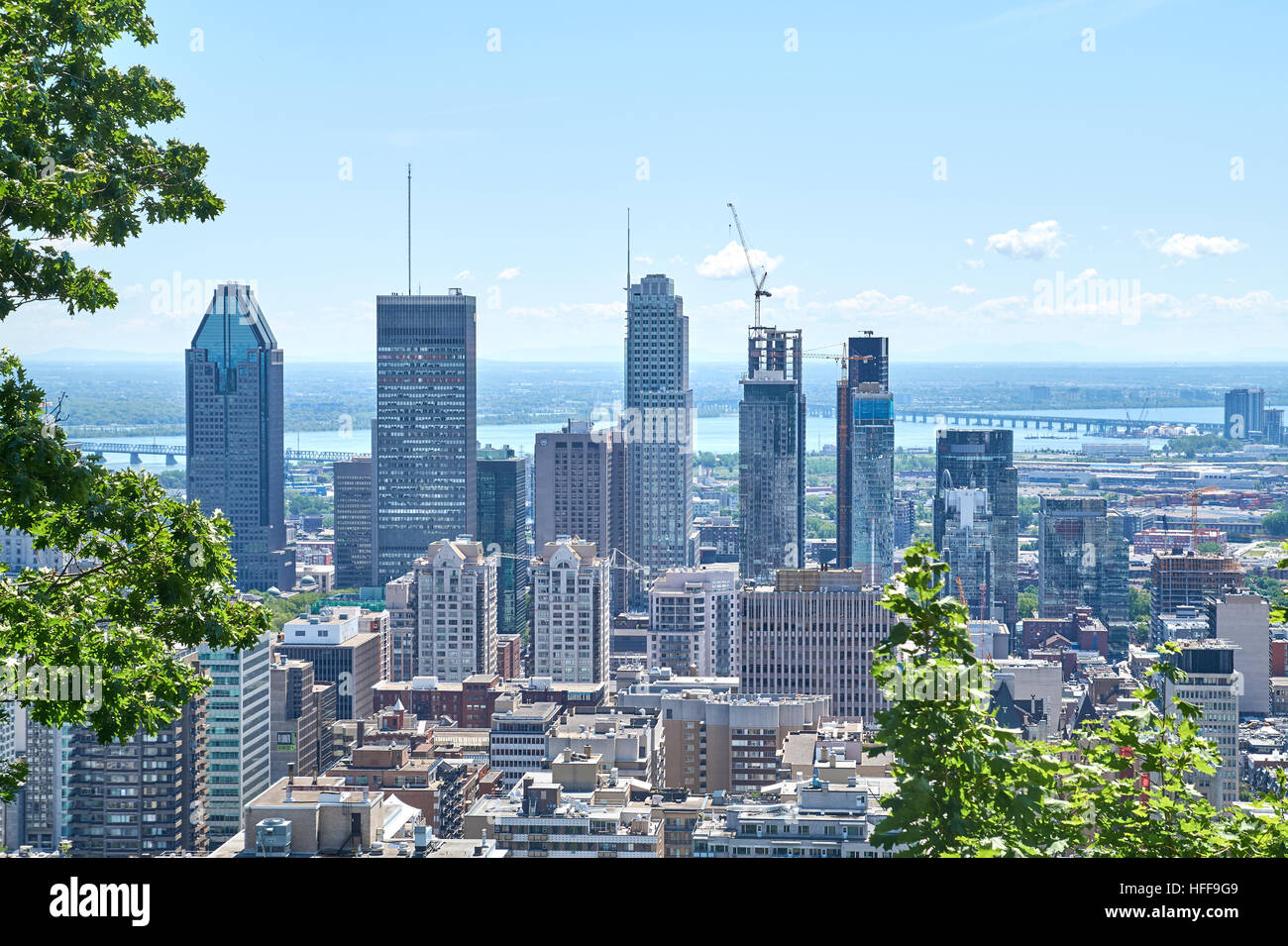 Montreal street view hi-res stock photography and images - Alamy