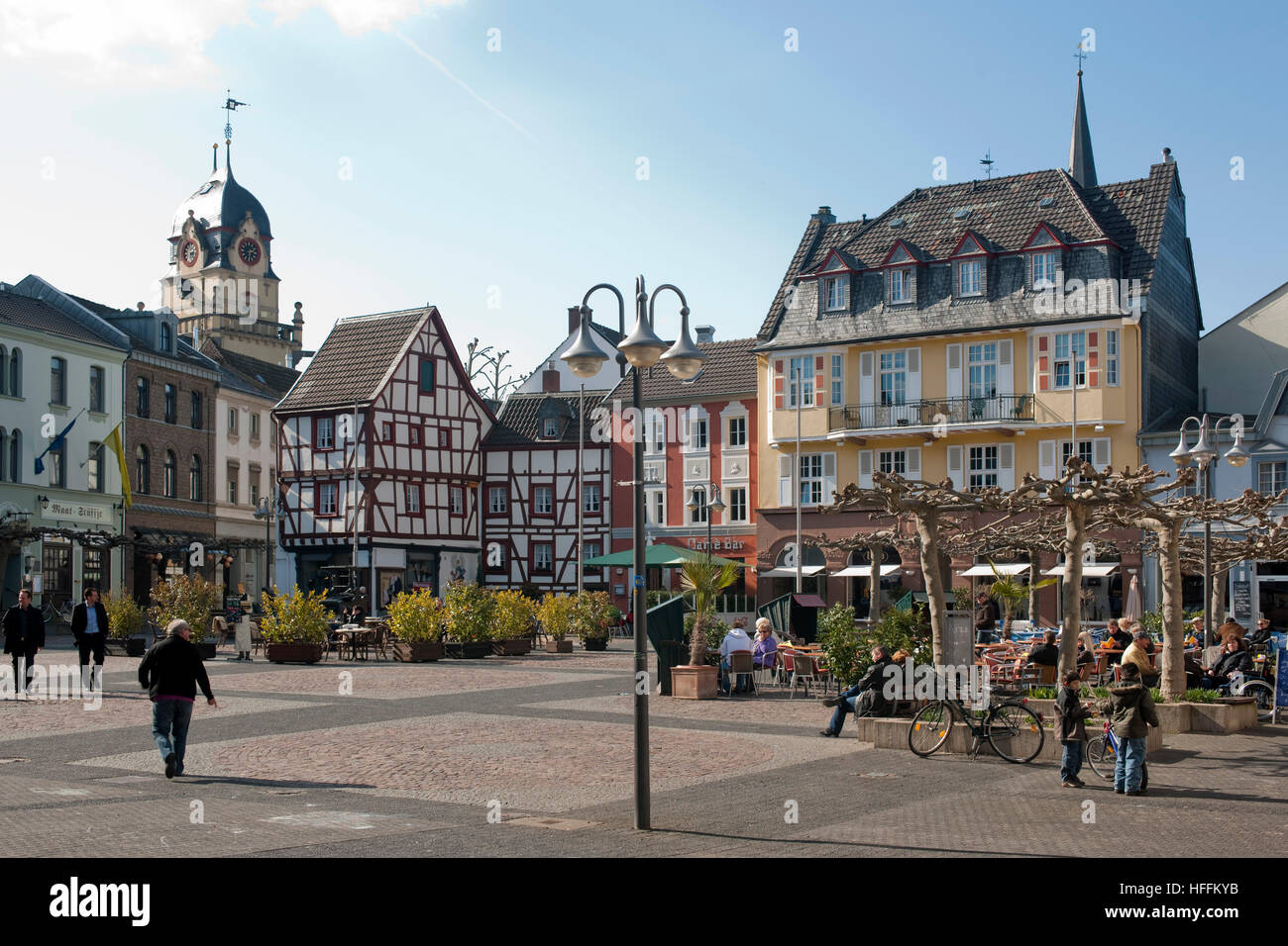 Deutschland, Nordrhein-Westfalen, Euskirchen, Alter Markt Stock Photo ...