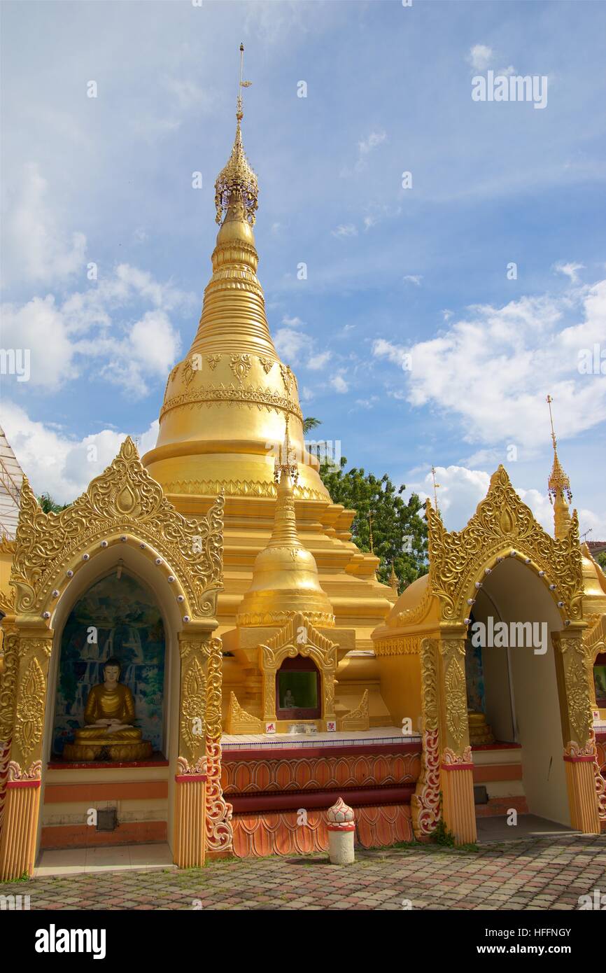 Burmese temple architecture hi-res stock photography and images - Alamy