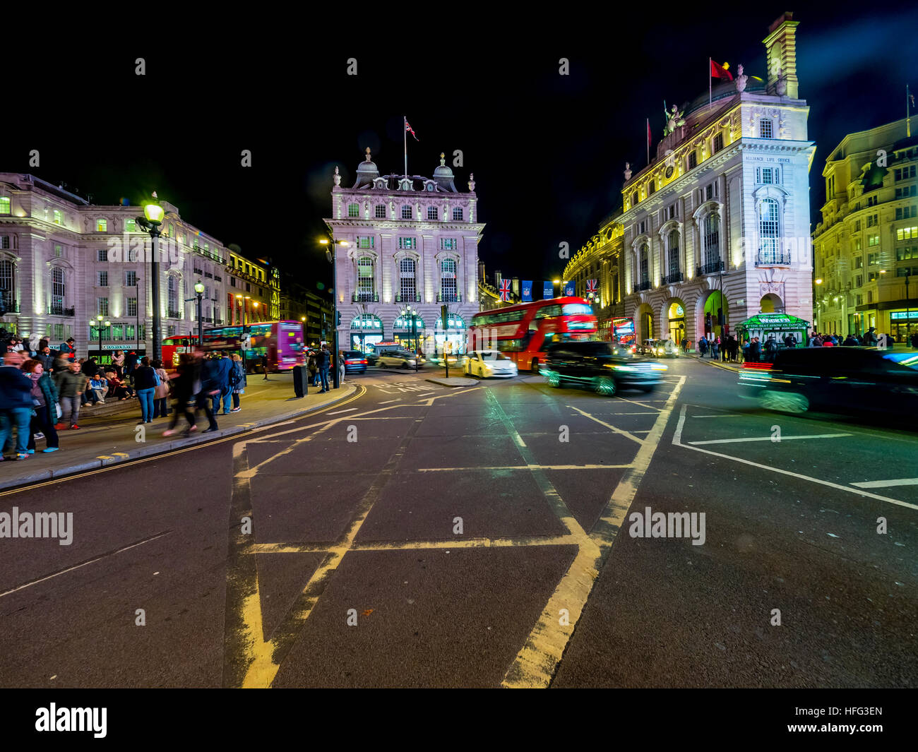 Piccadilly at night hi-res stock photography and images - Alamy