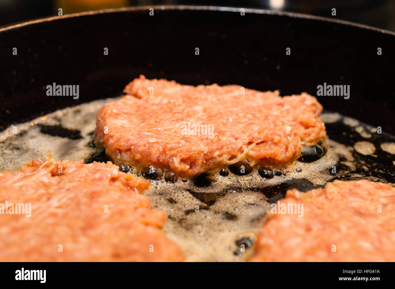 Skillet fry lamb hi-res stock photography and images - Alamy