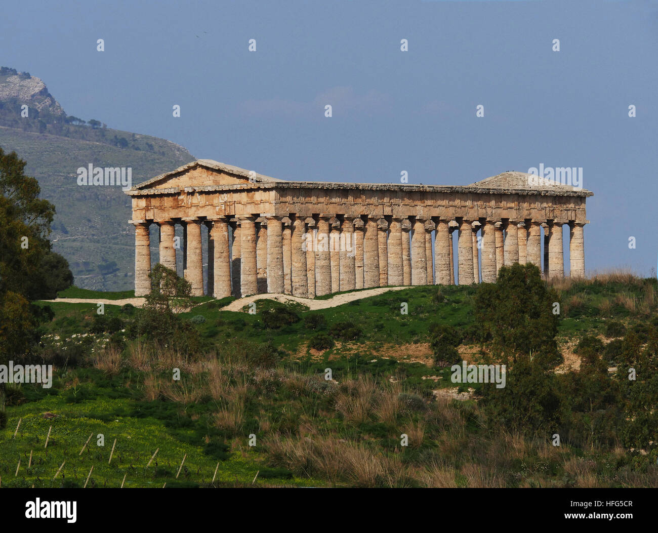 Doric temple hi-res stock photography and images - Alamy