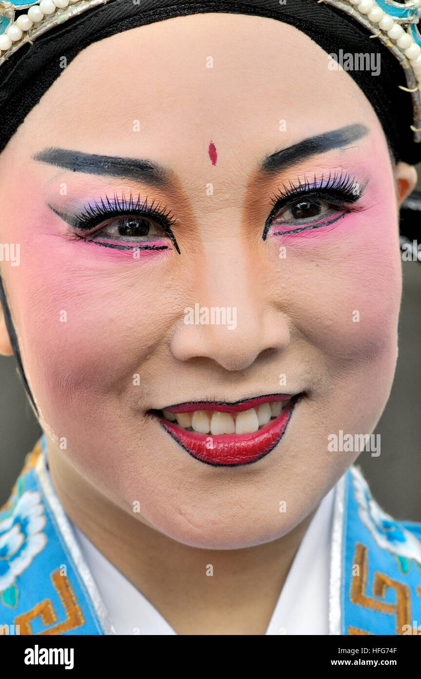 Chinese woman, New Year celebrations by Chinese community in Barcelona ...